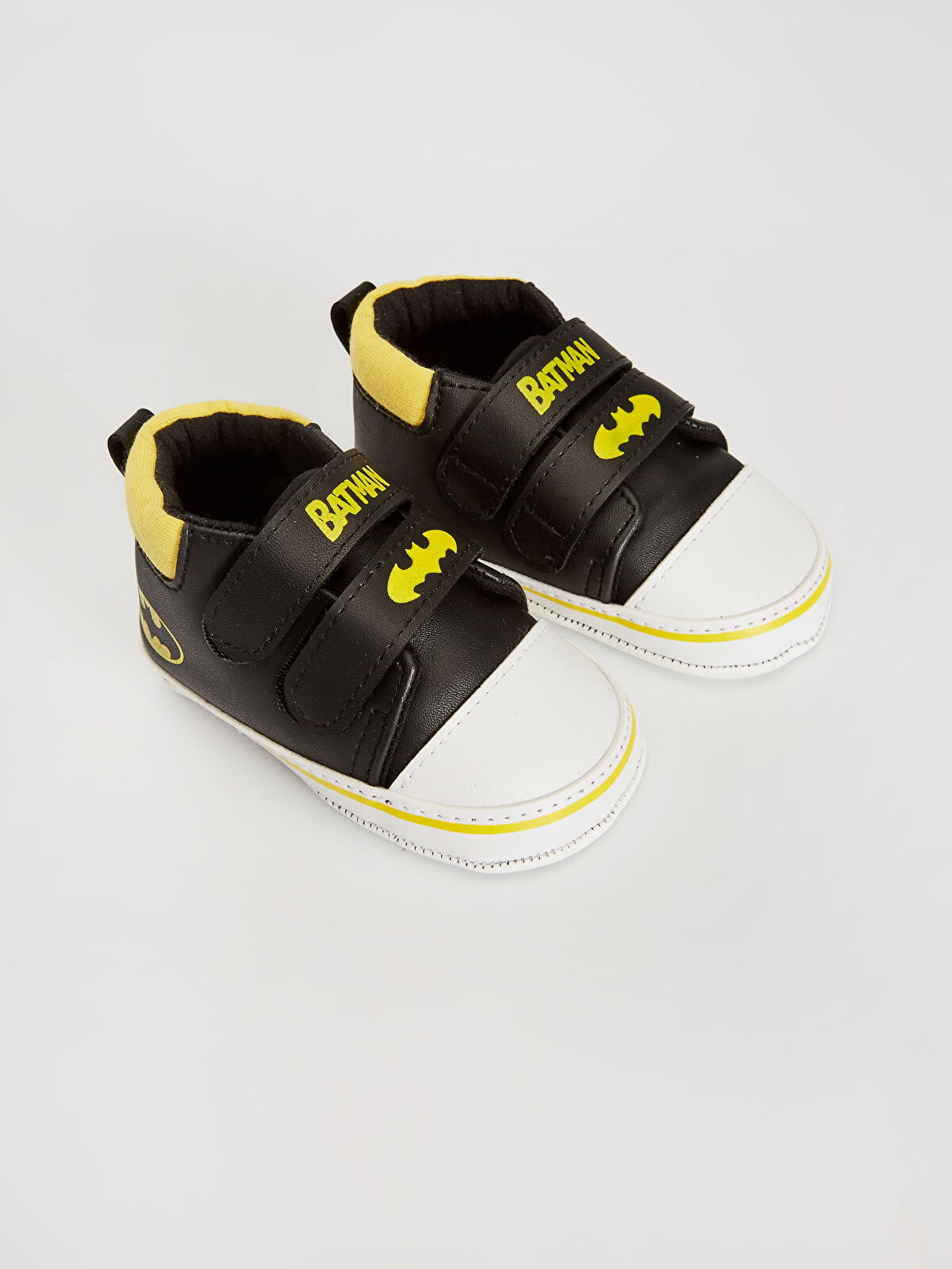 Erkek Bebek Batman Lisanslı Cırt Cırtlı Yürüme Öncesi Bot Erkek Bebek Batman Lisanslı Cırt Cırtlı Yürüme Öncesi Bot